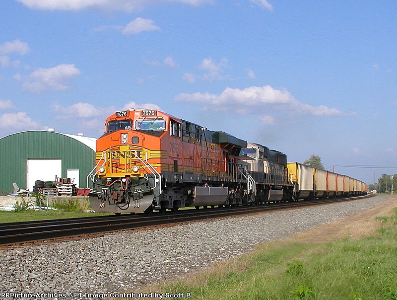BNSF 7676 NS681
